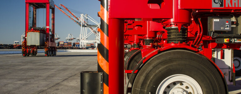 New heights in shuttle and straddle carrier design