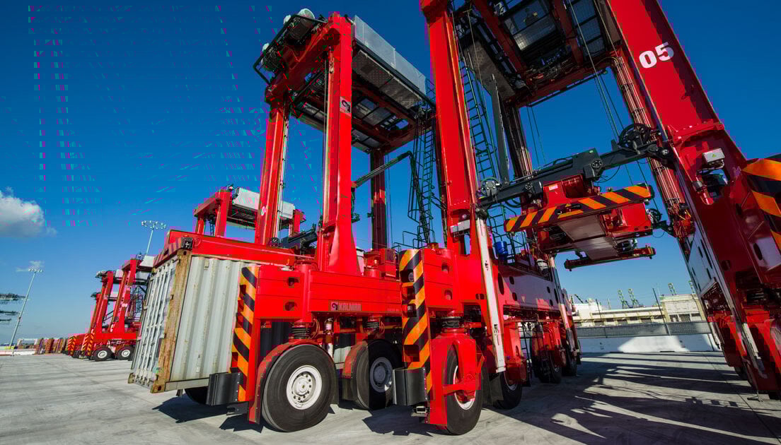 Top-quality care for Kalmar hybrid straddle and shuttle carriers