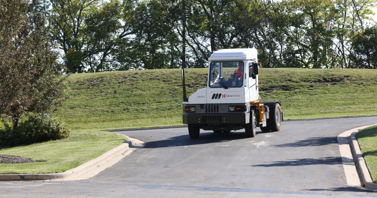 Kalmar Ottawa Electric Terminal Tractor