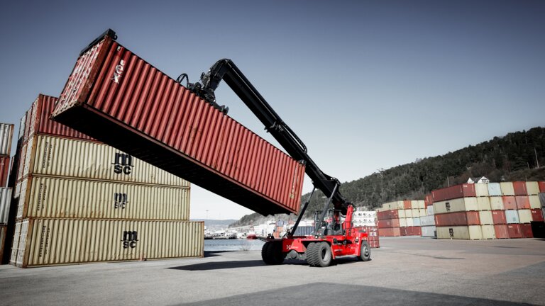 Kalmar Container Handling Equipment: Optimize Efficiency & Safety