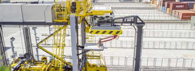 Power up your stacking operations with Kalmar One | Kalmarglobal