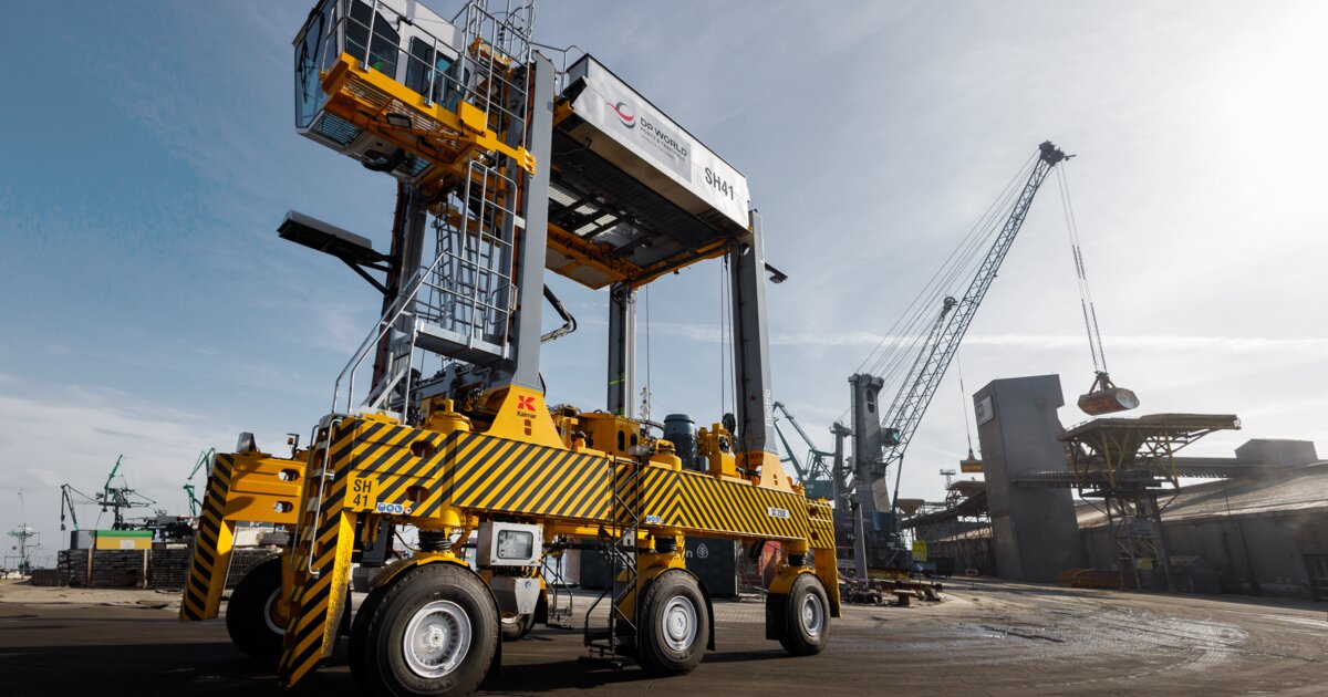 Unleashing the power of Electric Straddle Carriers