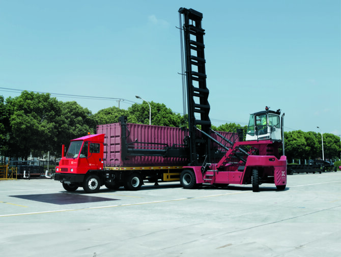 Kalmar Electric Empty Container Handler - ECG70 | Kalmarglobal