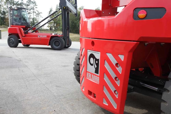 Kalmar Empty Container Handler - Kalmar DCG80 Kalmar Empty Container ...