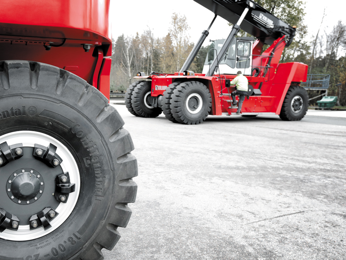 Kalmar Essential Reach Stacker | Kalmarglobal